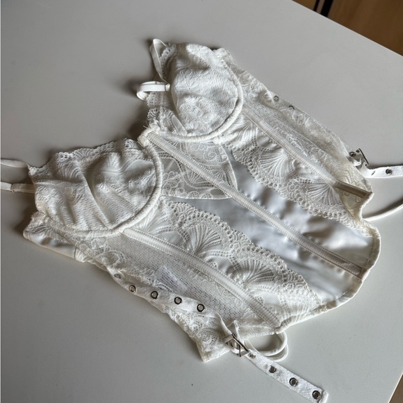 Outcast | Tops | Outcast White Lace Corset Top | Poshmark